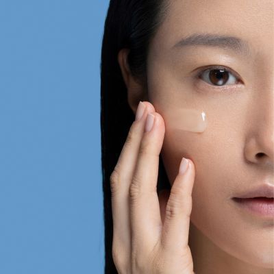 Oily Skin: Signs, Tests and Management | La Roche-Posay Australia