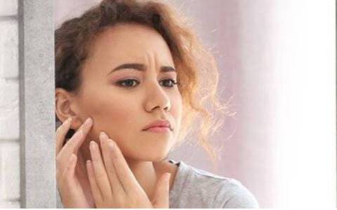How to Care for a Blind Pimple Under the Skin | La Roche-Posay® Australia